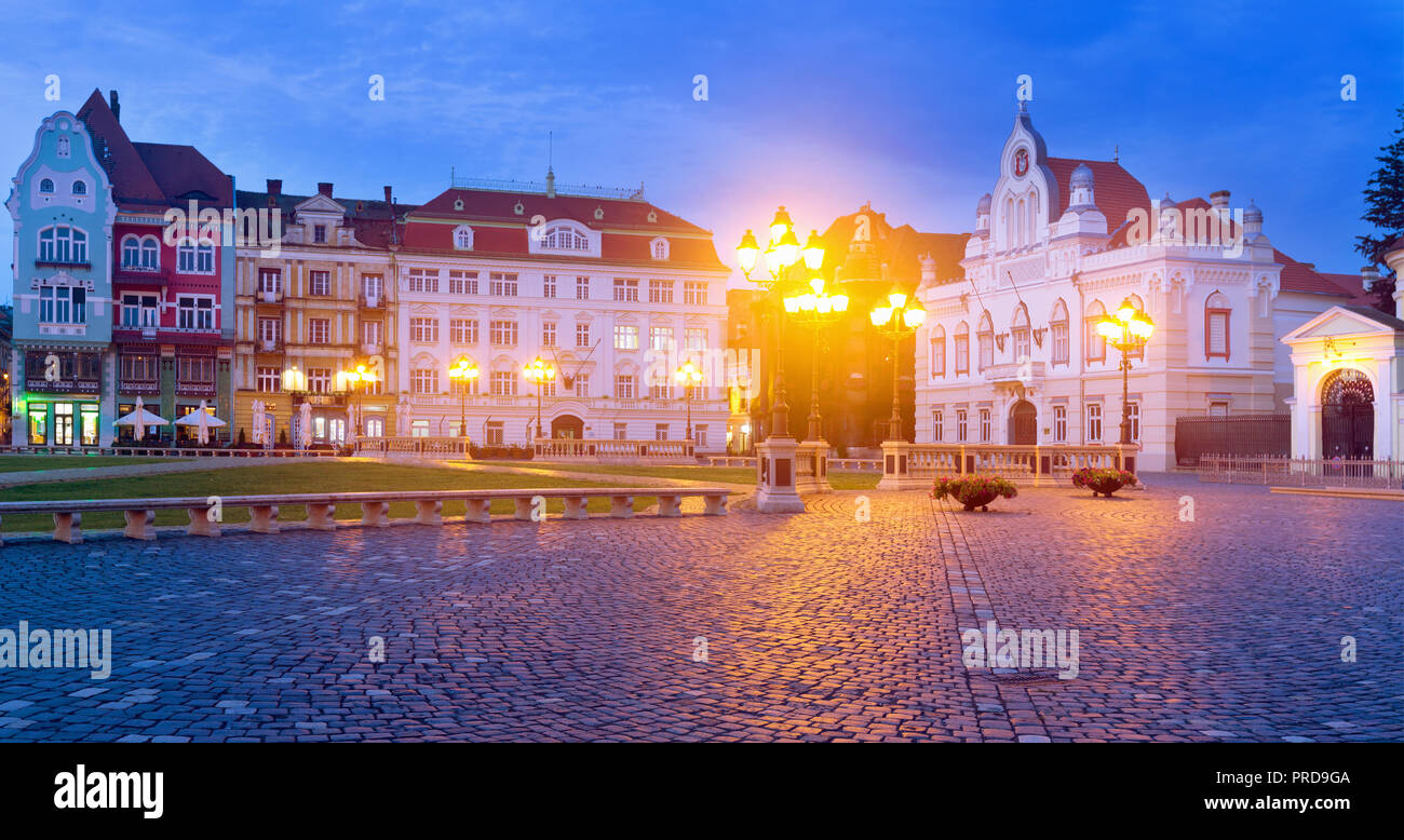 Illuminated Unirii Square in Timisoara in dusk, Romania Stock Photo - Alamy
