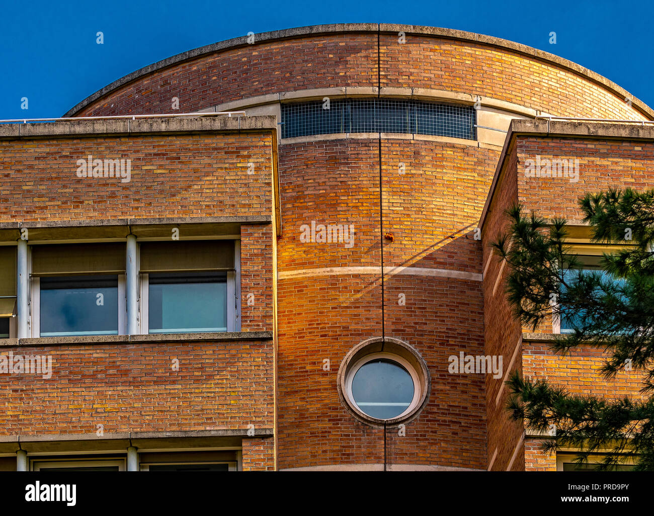 Palazzo uffici olivetti hi-res stock photography and images - Alamy