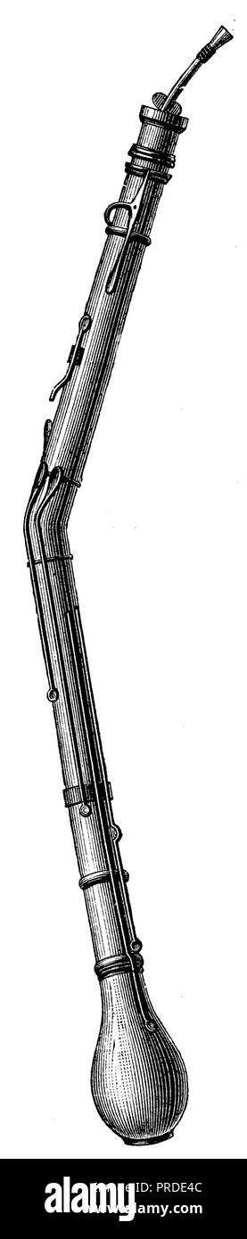 English horn instrument hi-res stock photography and images - Alamy