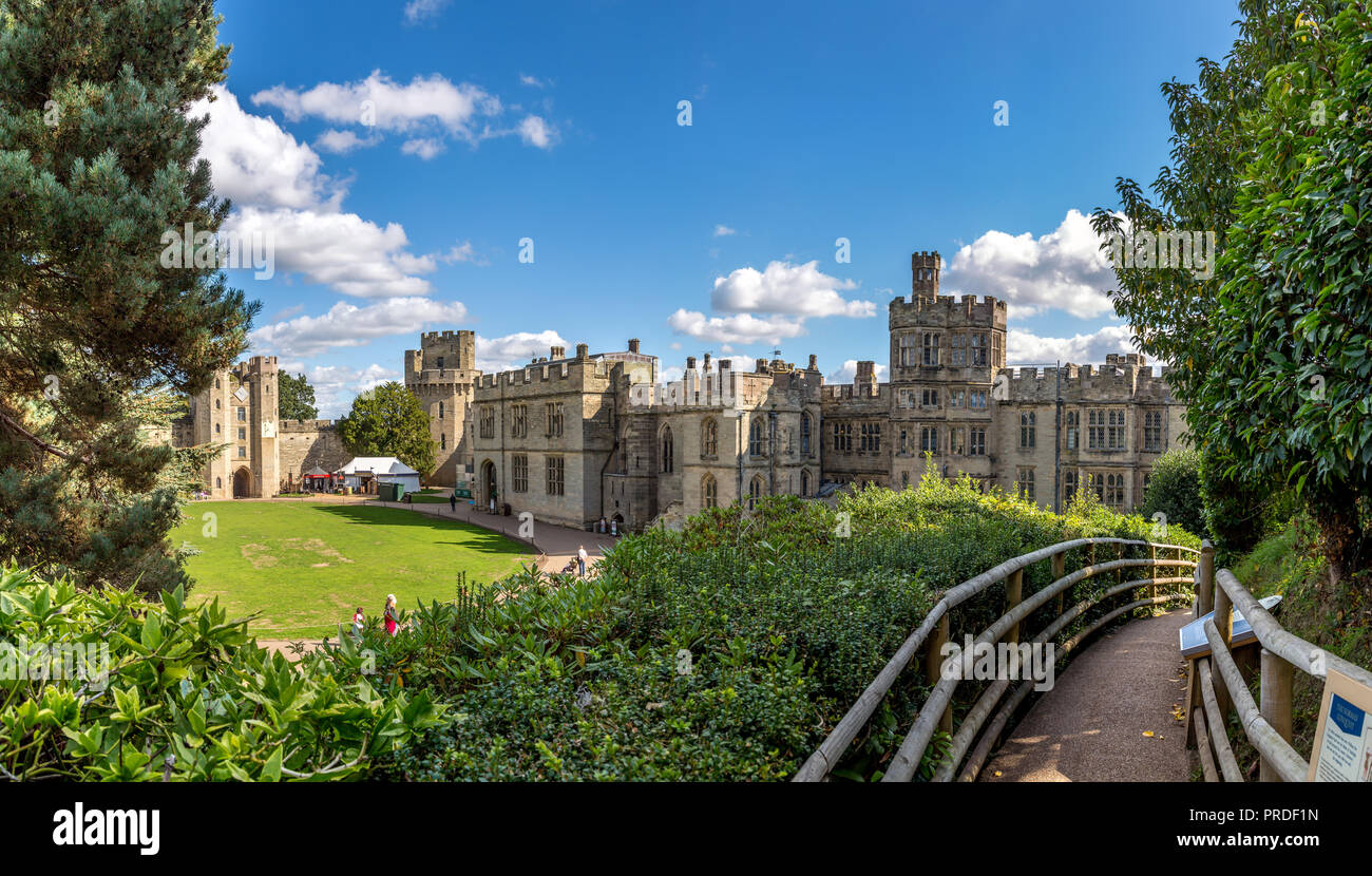 Warwick castle hi-res stock photography and images - Alamy