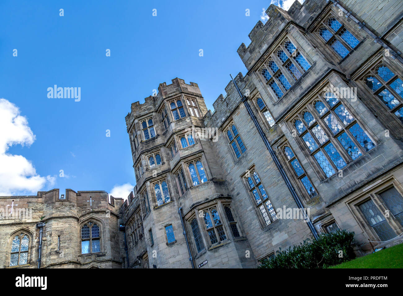 Historic Warwick Castle originally built by William The Conqueror in ...