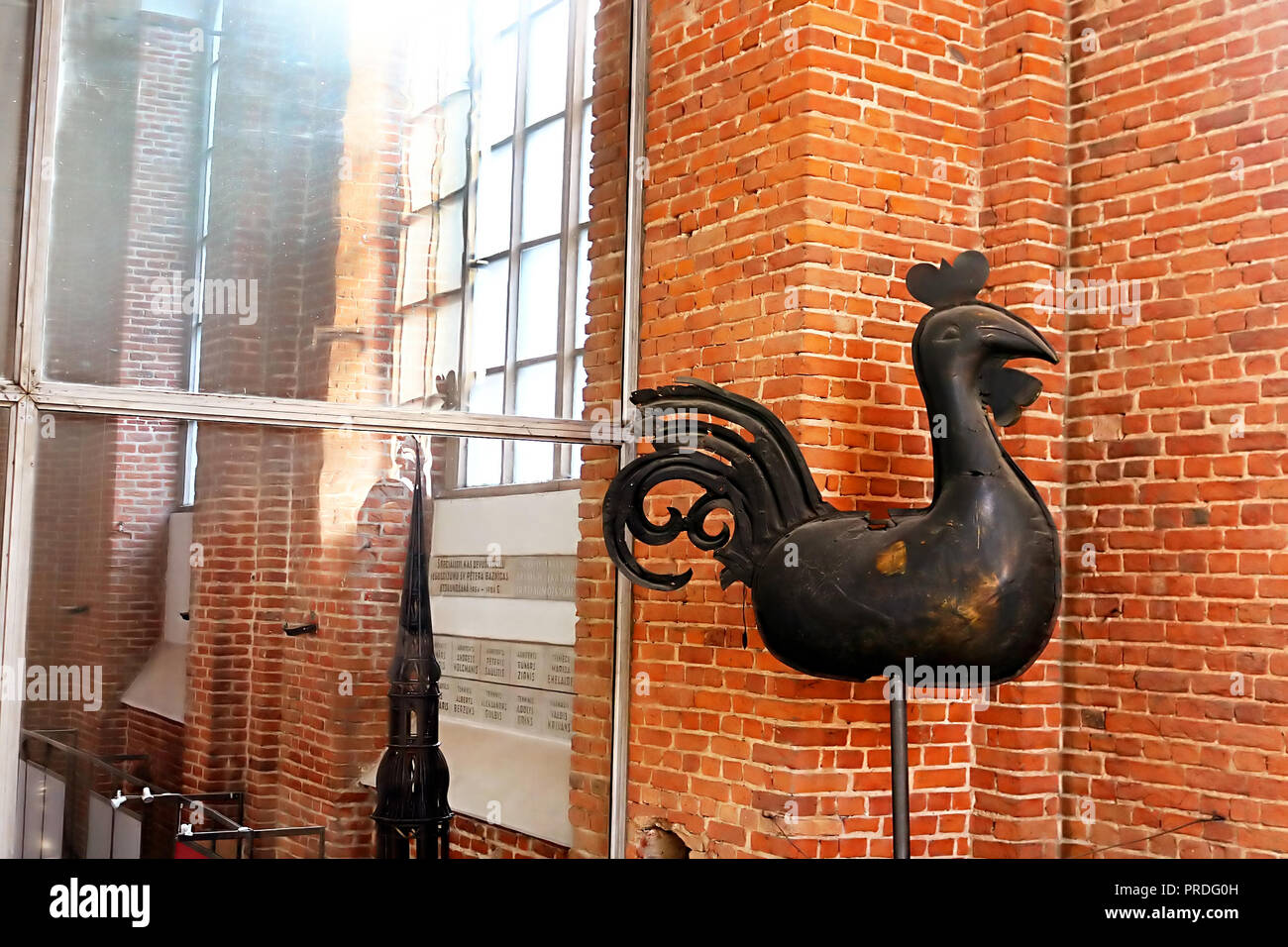 Previous flugel "The Rooster", decorated the Dome Cathedral, is now ...