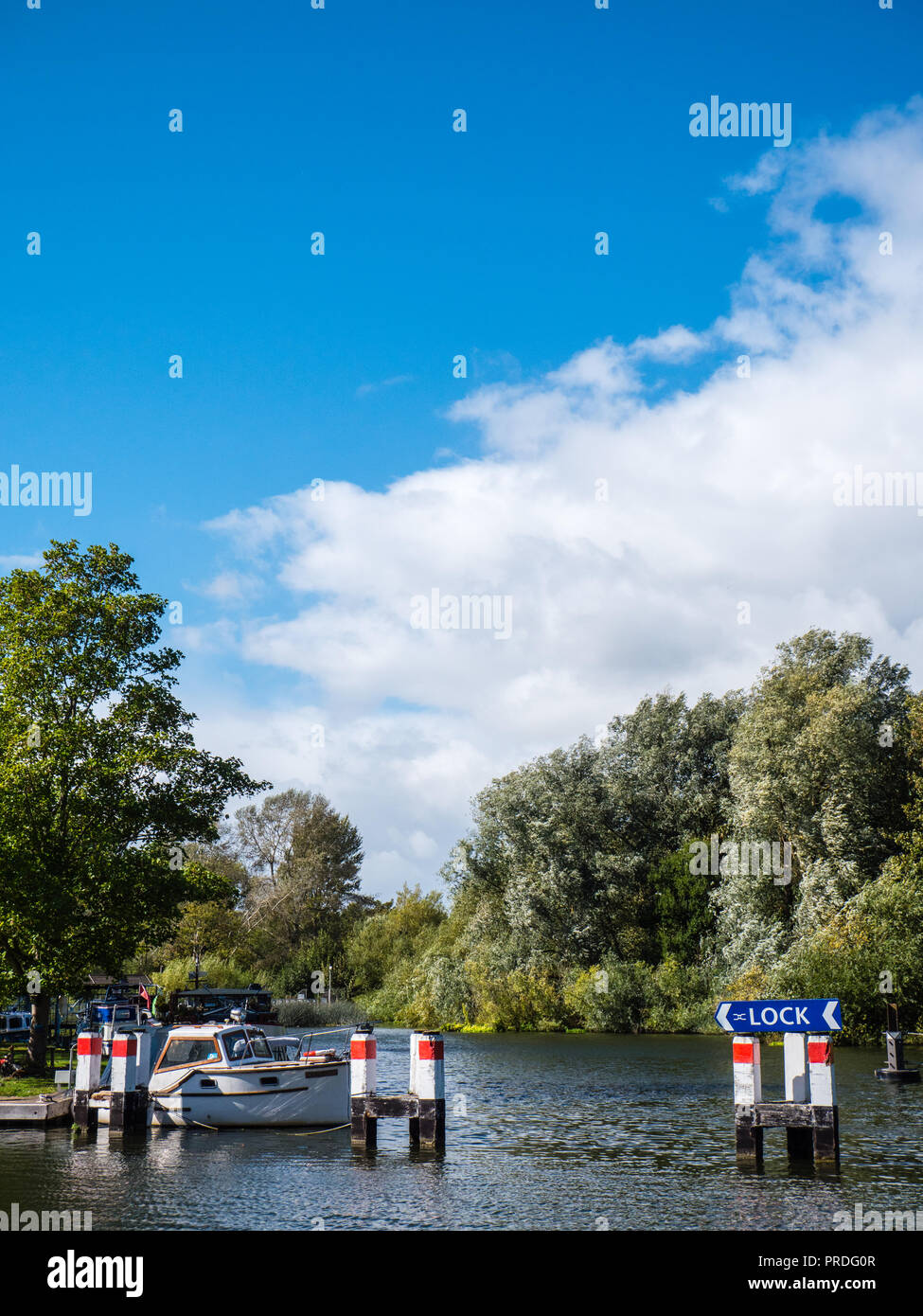 Lock Sign at Abingdon Lock, River Thames, Abingdon, Oxfordshire ...