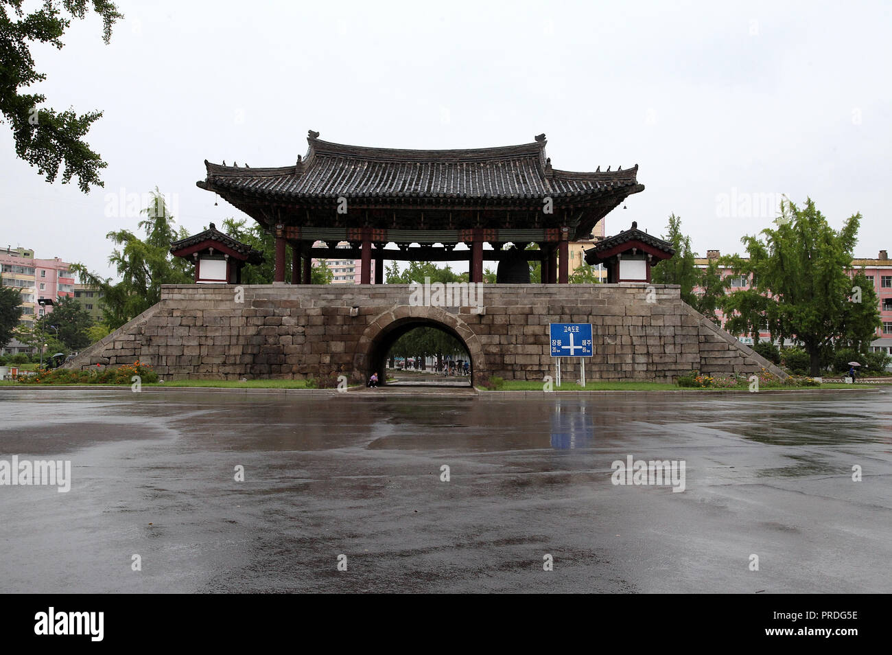 Nam Gate in Kaesong Stock Photo - Alamy
