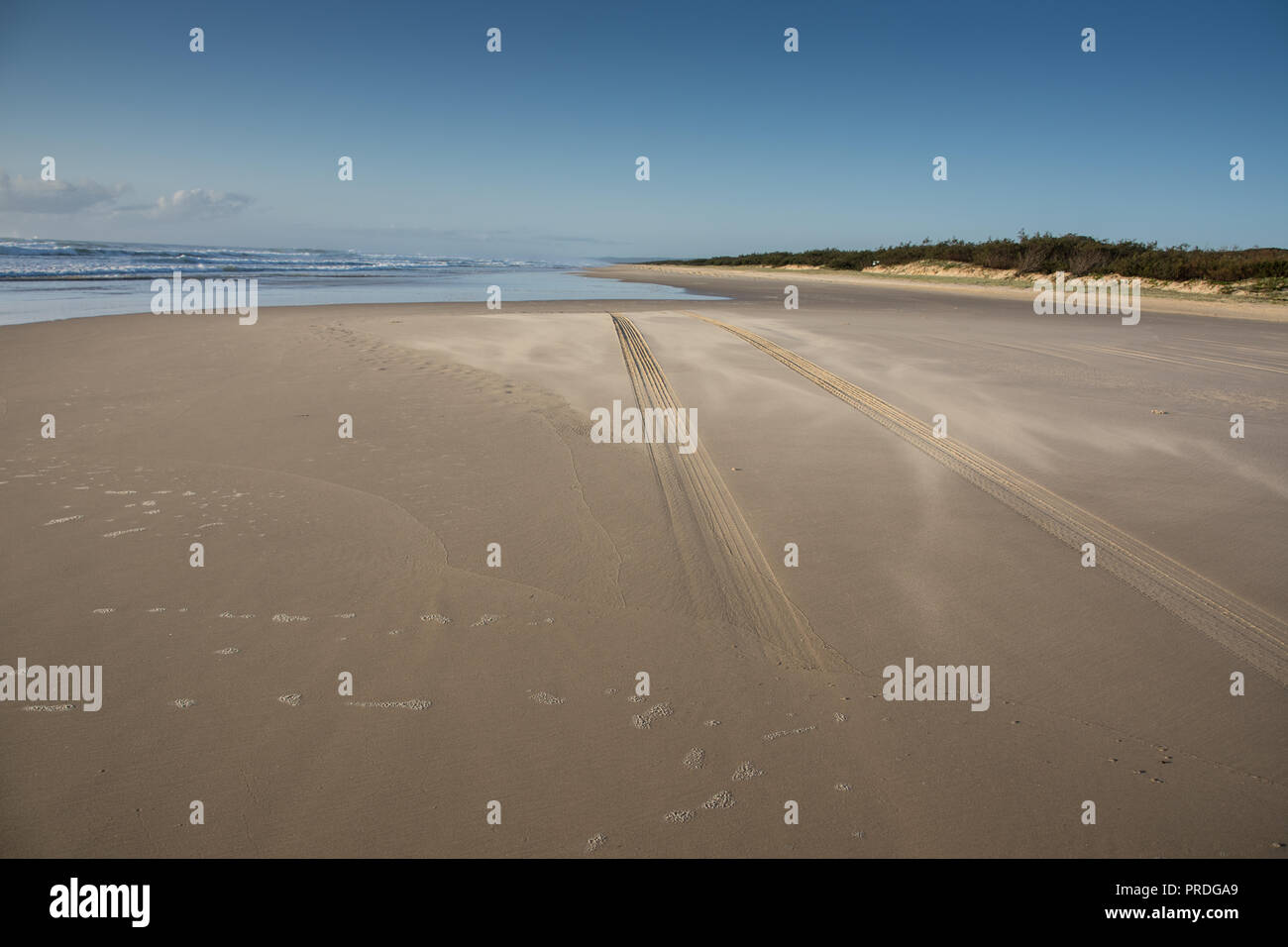 Beach with tyre tracks hi-res stock photography and images - Alamy