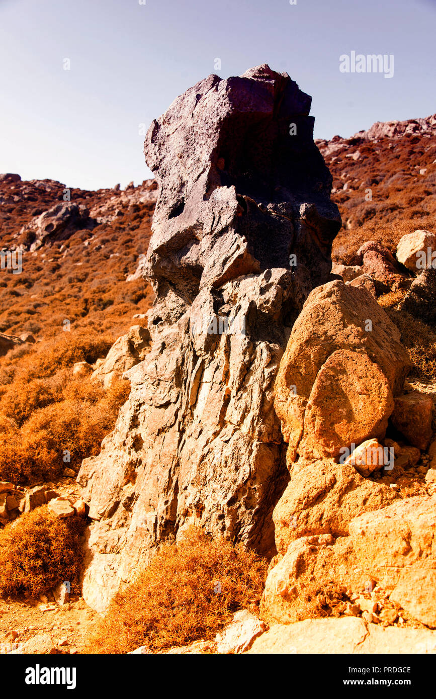 rock in desert Stock Photo - Alamy