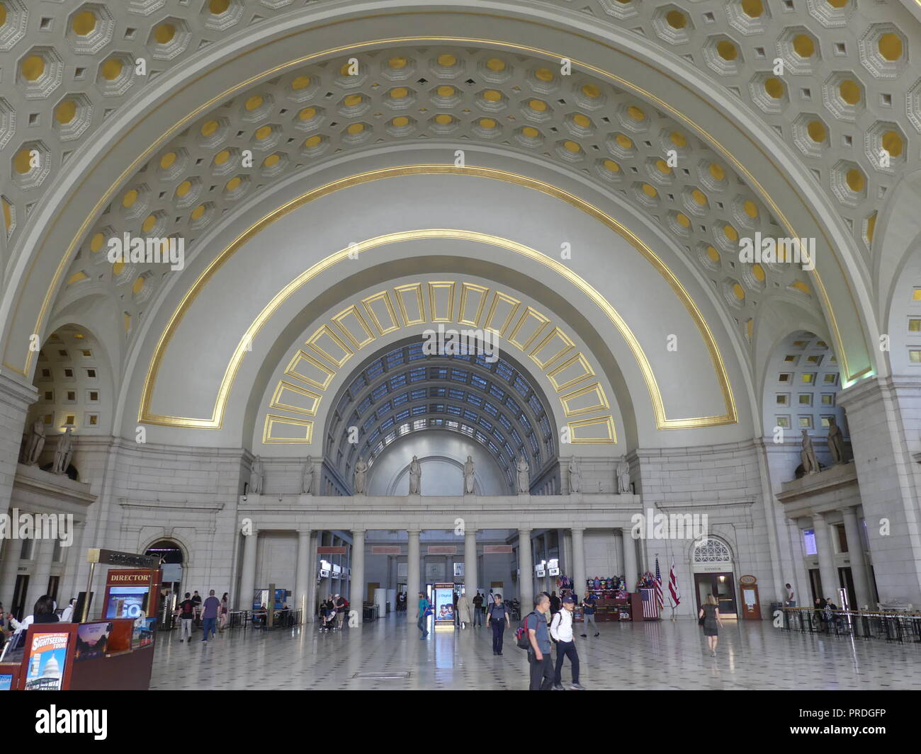 WASHINGTON UNION STATION central hall at 50 Massachusetts Avenue NE ...