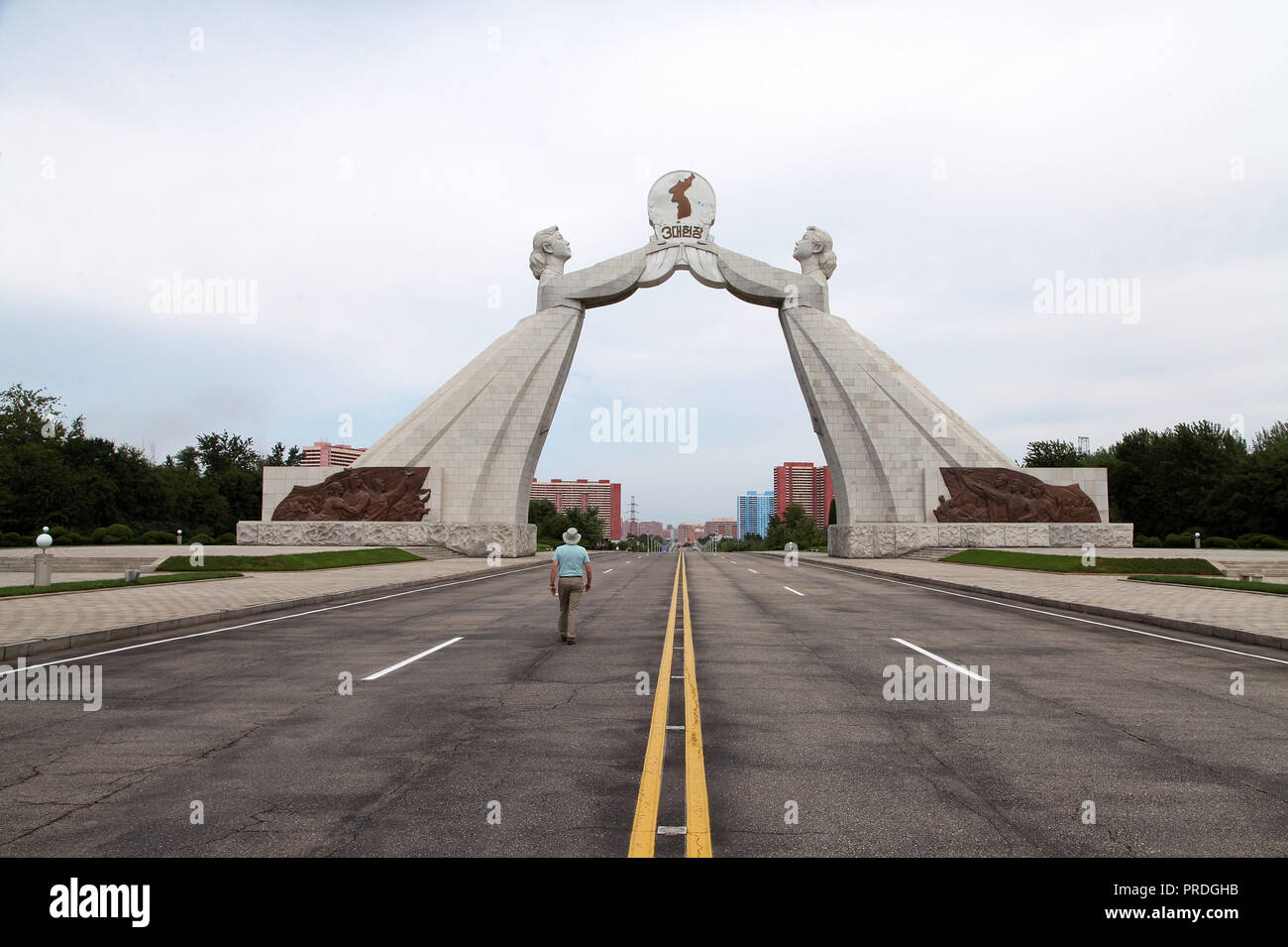 Arch of Reunification at Pyongyang Stock Photo - Alamy