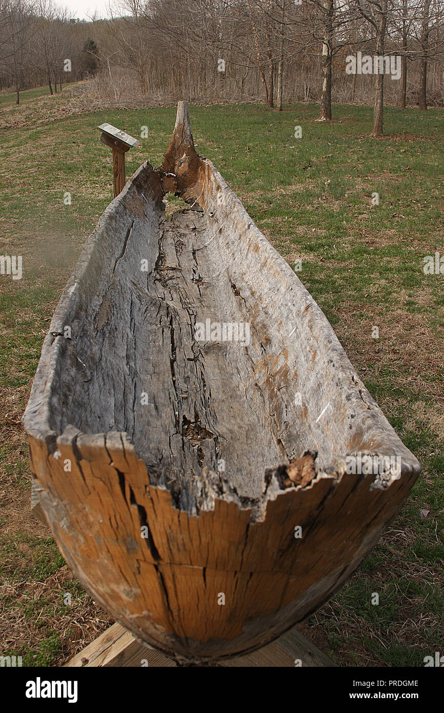 Native american dugout canoe virginia hi-res stock photography and ...