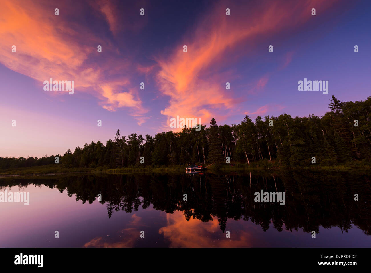 Spider lake hi-res stock photography and images - Alamy