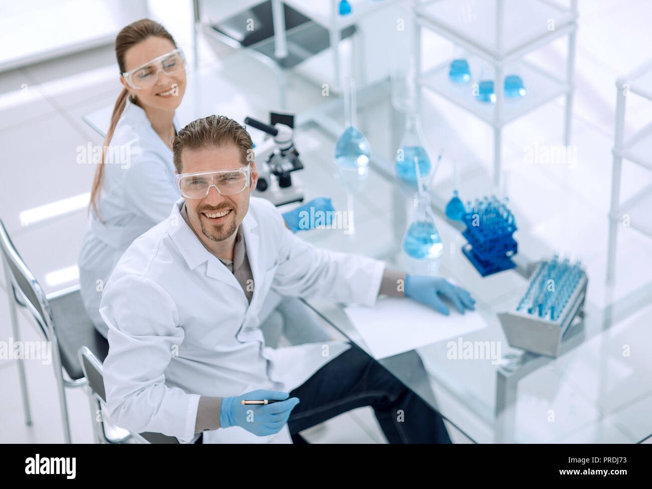 laboratory staff at the workplace Stock Photo - Alamy