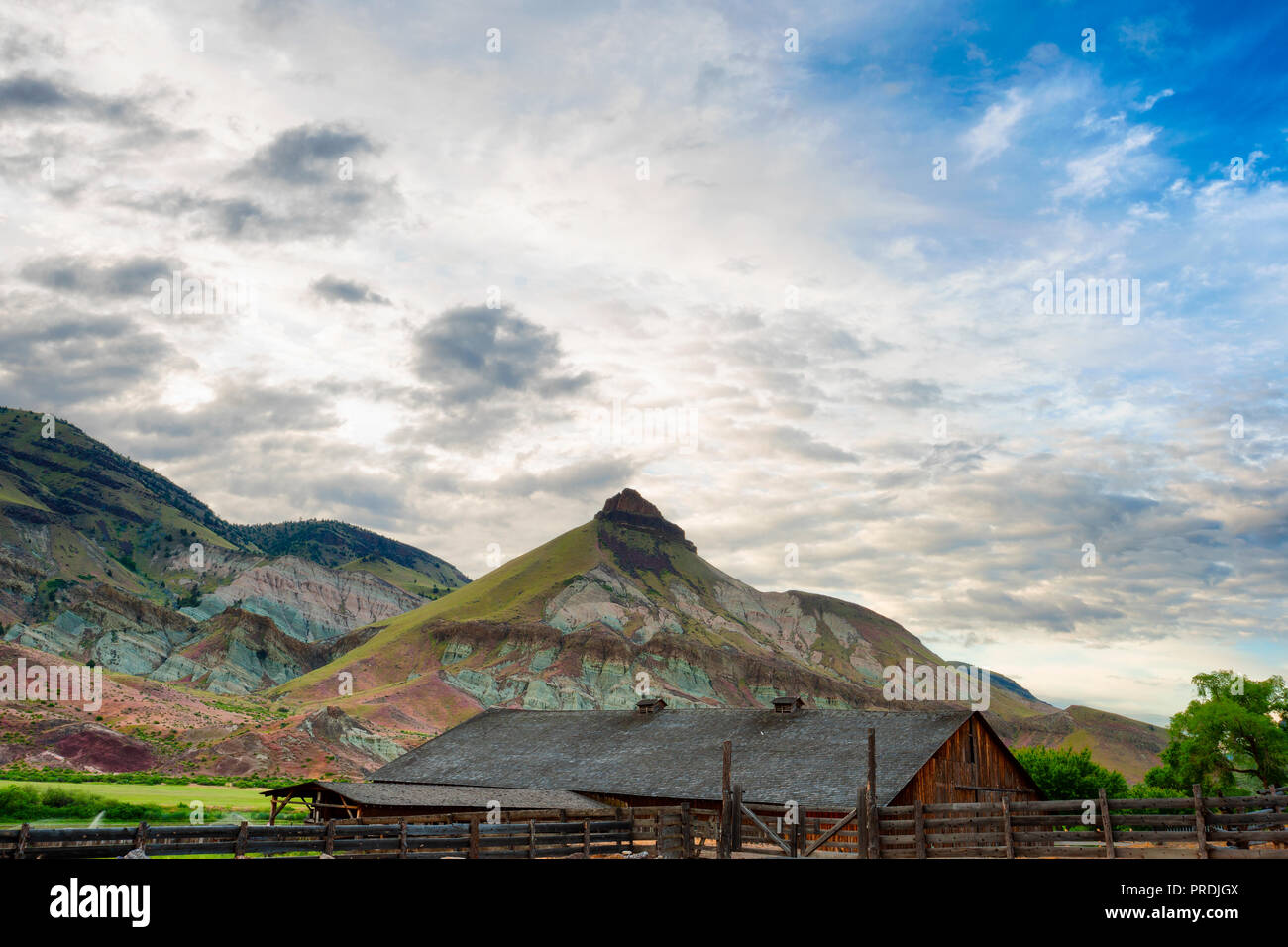 Landsmarks hi-res stock photography and images - Alamy