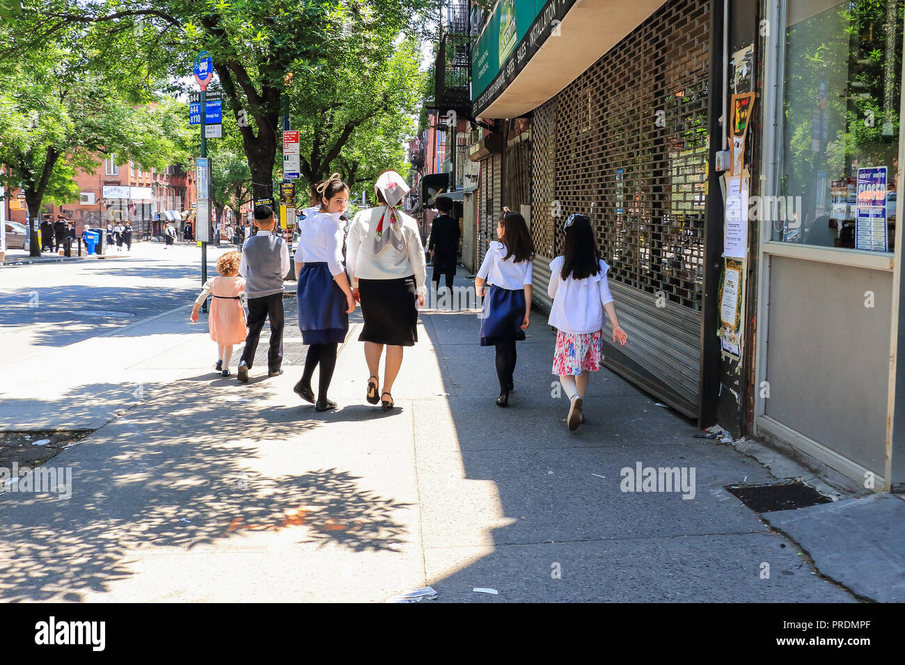 Shabbat hi-res stock photography and images - Alamy