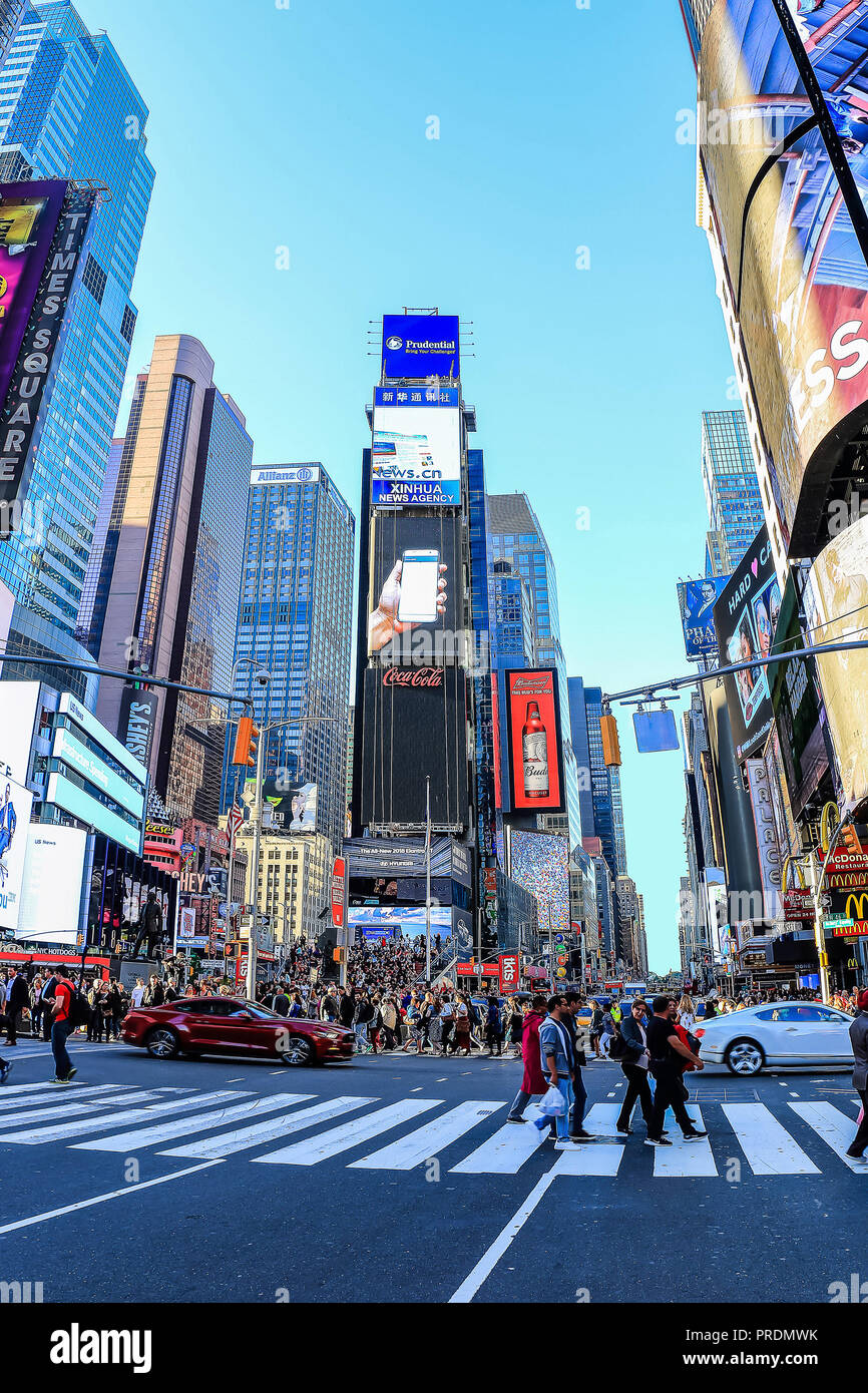 Times square buildings aerial hi-res stock photography and images - Alamy