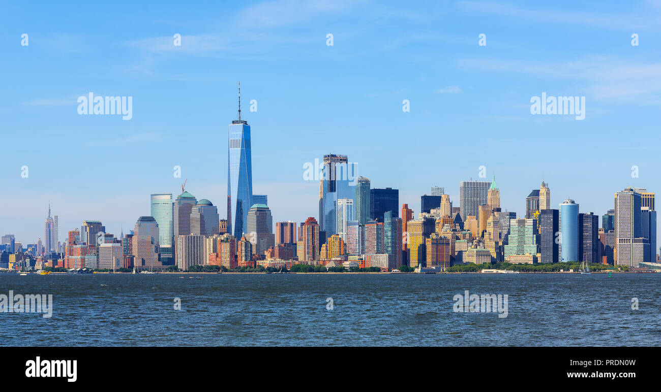 New york skyline panoramic view hi-res stock photography and images - Alamy