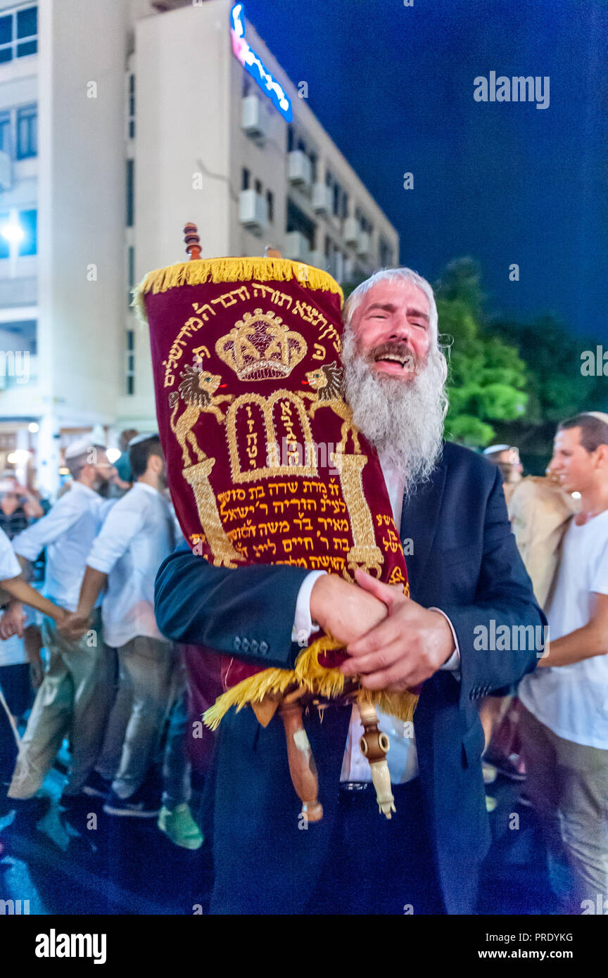 Celebration of a new sefer torah hi-res stock photography and images ...