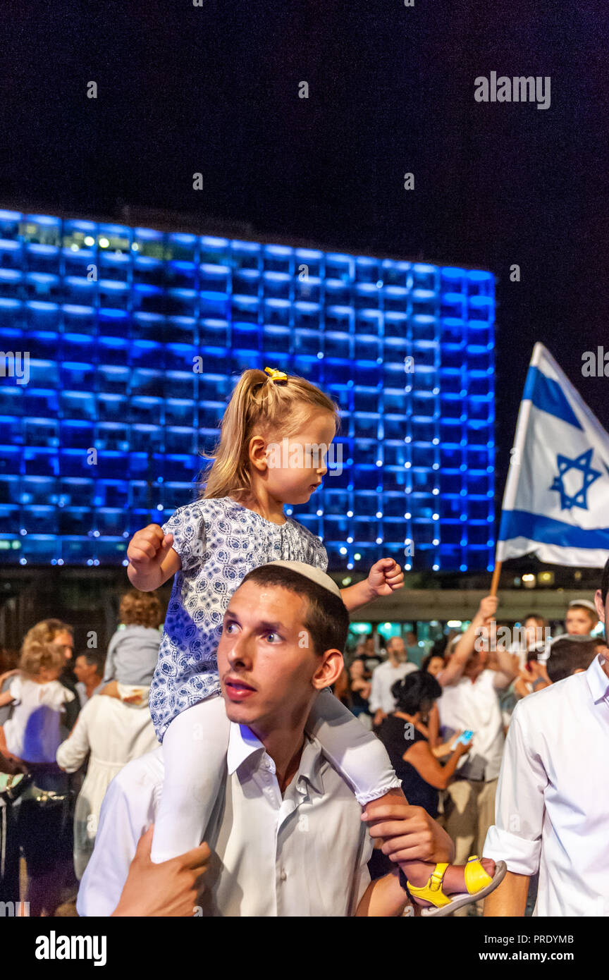 Israel, Tel Aviv - 1 October 2018: Simchat torah festivity on Kikar ...