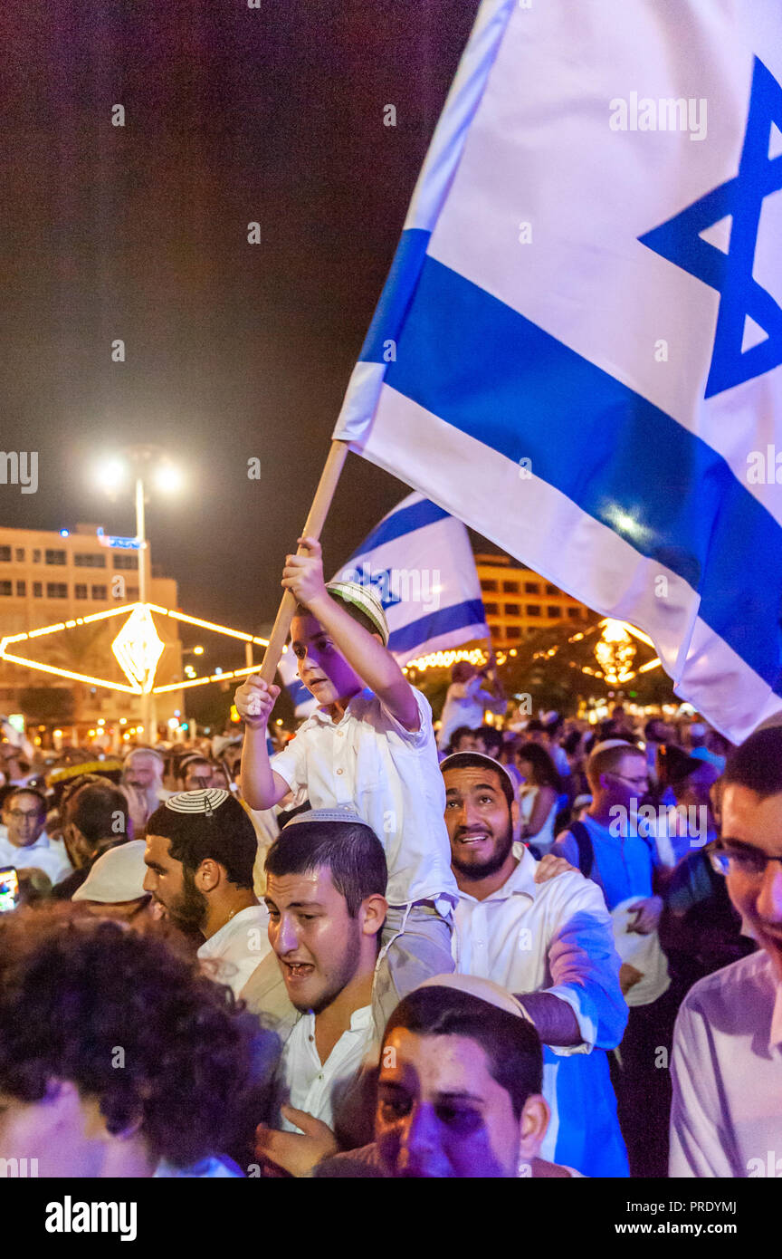 Israel, Tel Aviv - 1 October 2018: Simchat torah festivity on Kikar ...