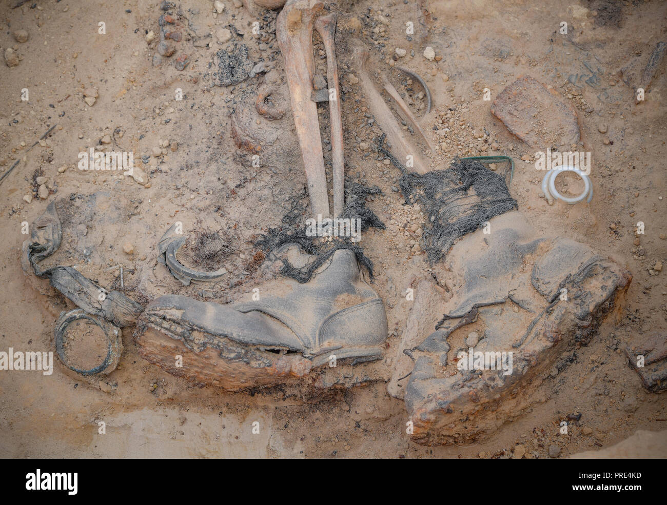 Klessin, Brandenburg. 01st Oct, 2018. The mortal remains of a German ...
