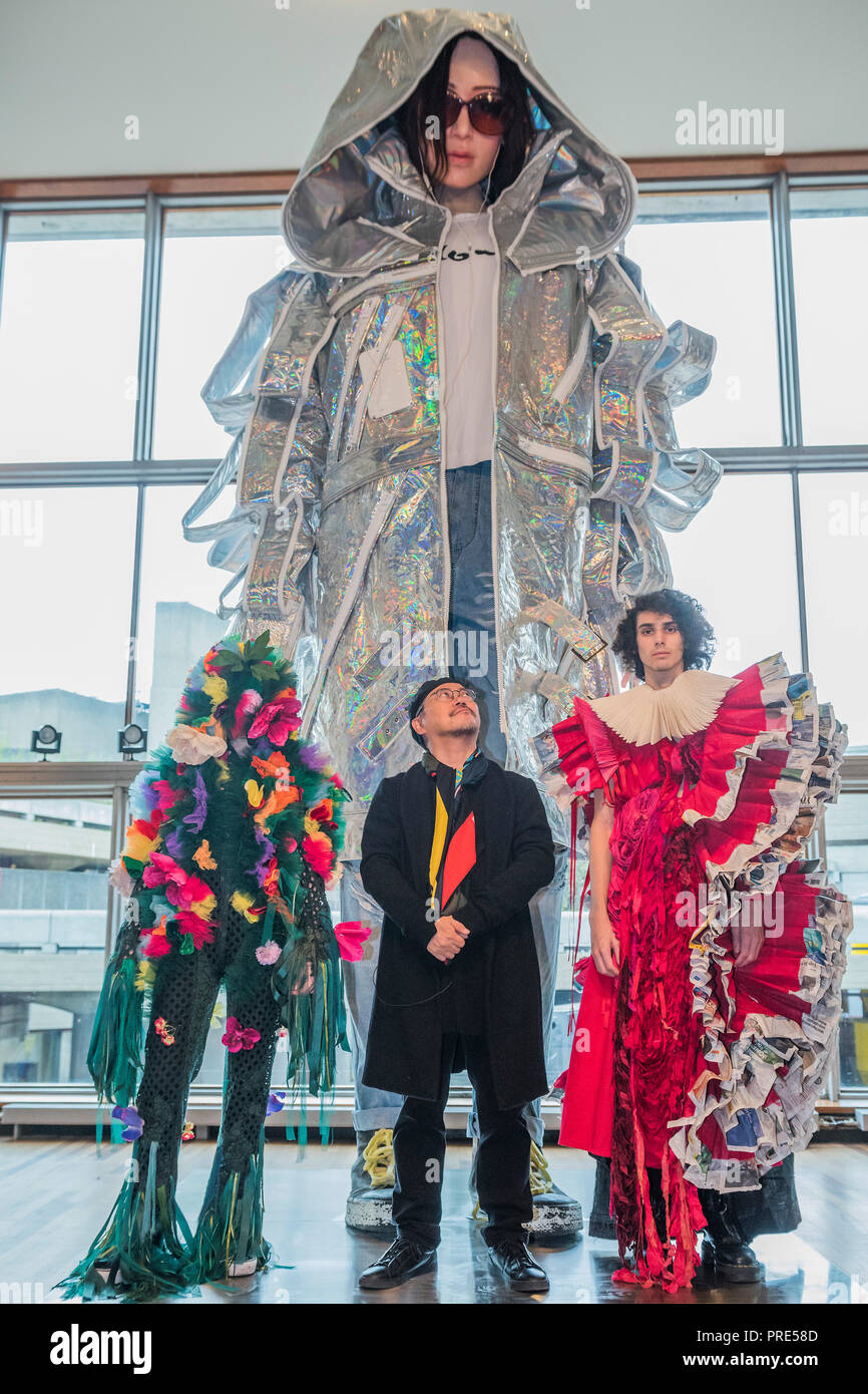 London, UK. 2nd Oct, 2018. Tim Yip and models in Garden and Magazine ...