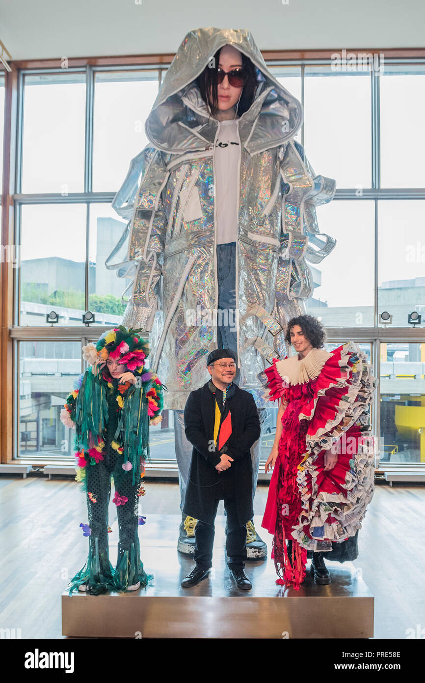 London, UK. 2nd Oct, 2018. Tim Yip and models in Garden and Magazine ...