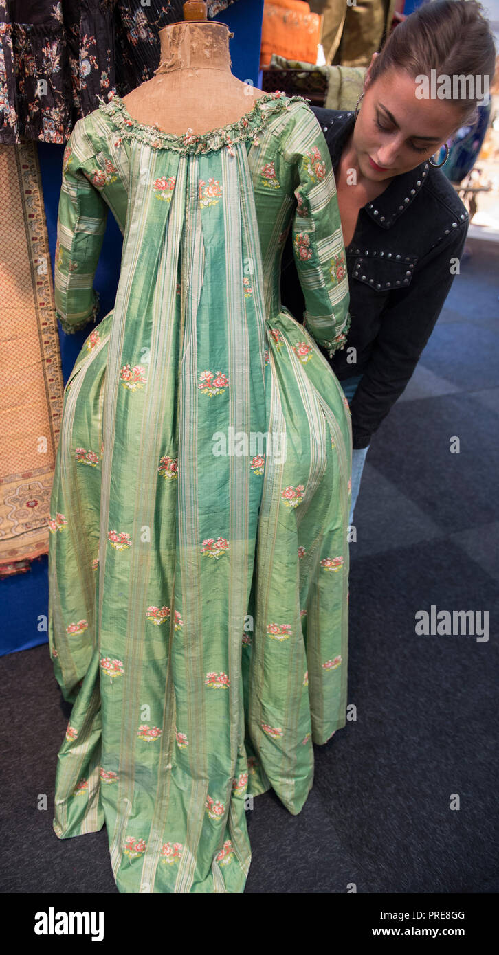 1780s dress hi-res stock photography and images - Alamy