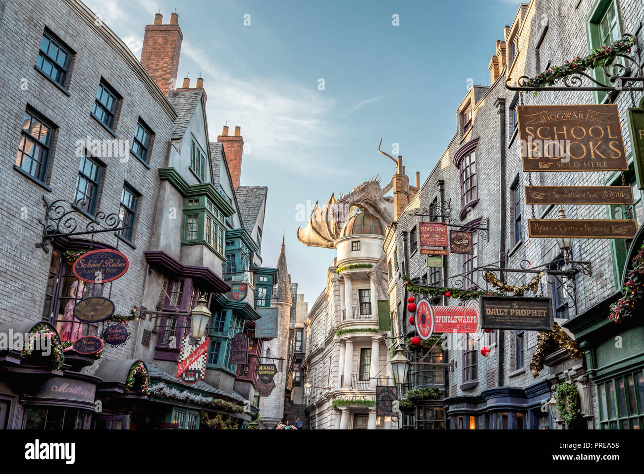 ORLANDO, FLORIDA, USA - DECEMBER, 2017: The Wizarding World of Harry ...
