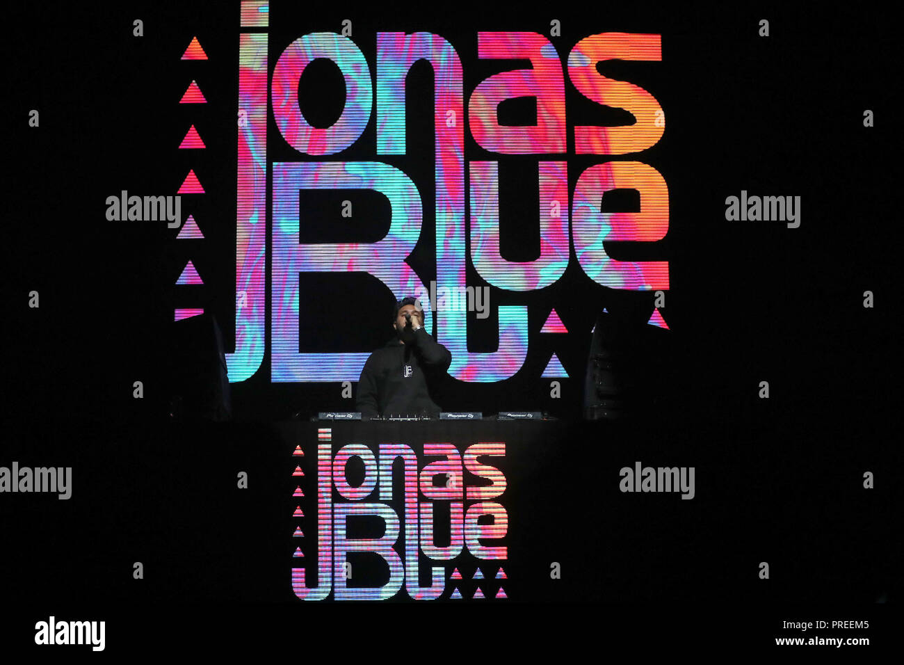 2018 Blackpool Illuminations Switch-On concert - Performances Featuring ...