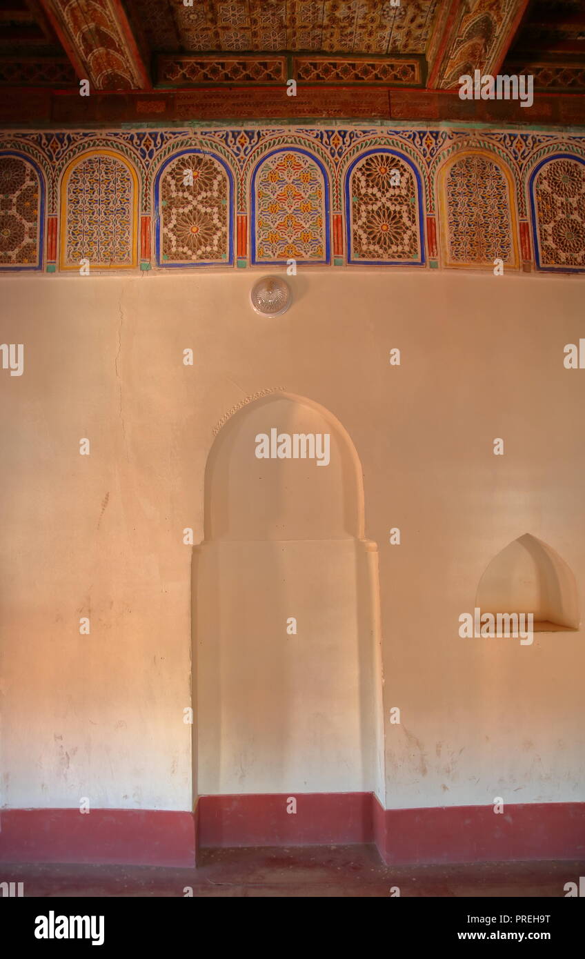 Moroccan ceiling hi-res stock photography and images - Alamy