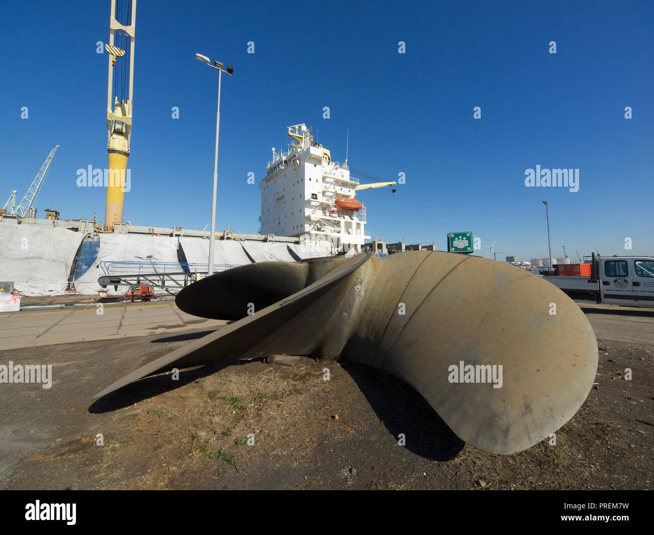Ship blades hi-res stock photography and images - Alamy