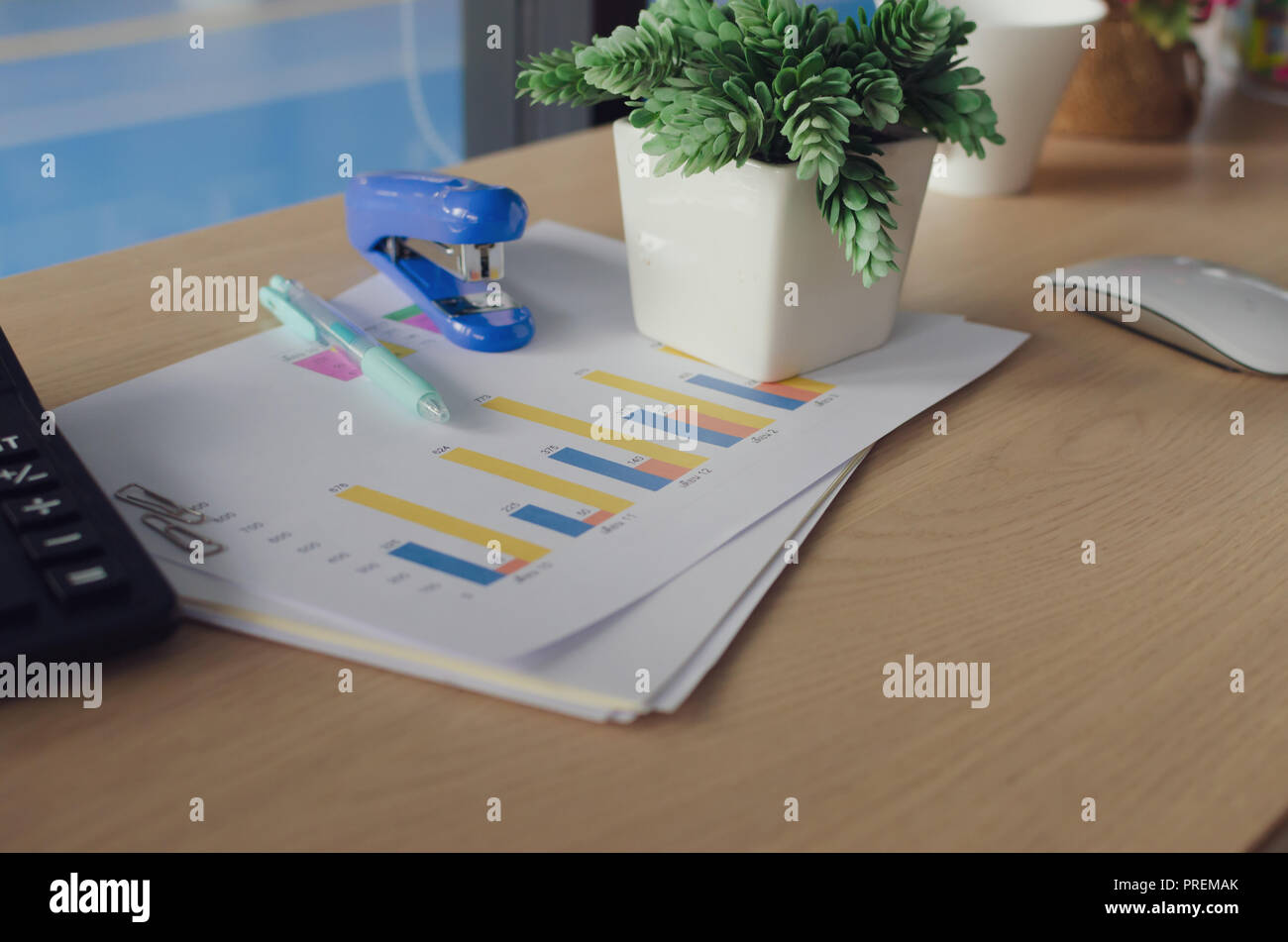 Desk table paperwork analysis hi-res stock photography and images - Alamy