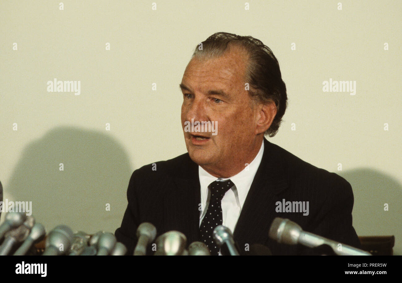 Edward bennett hi-res stock photography and images - Alamy