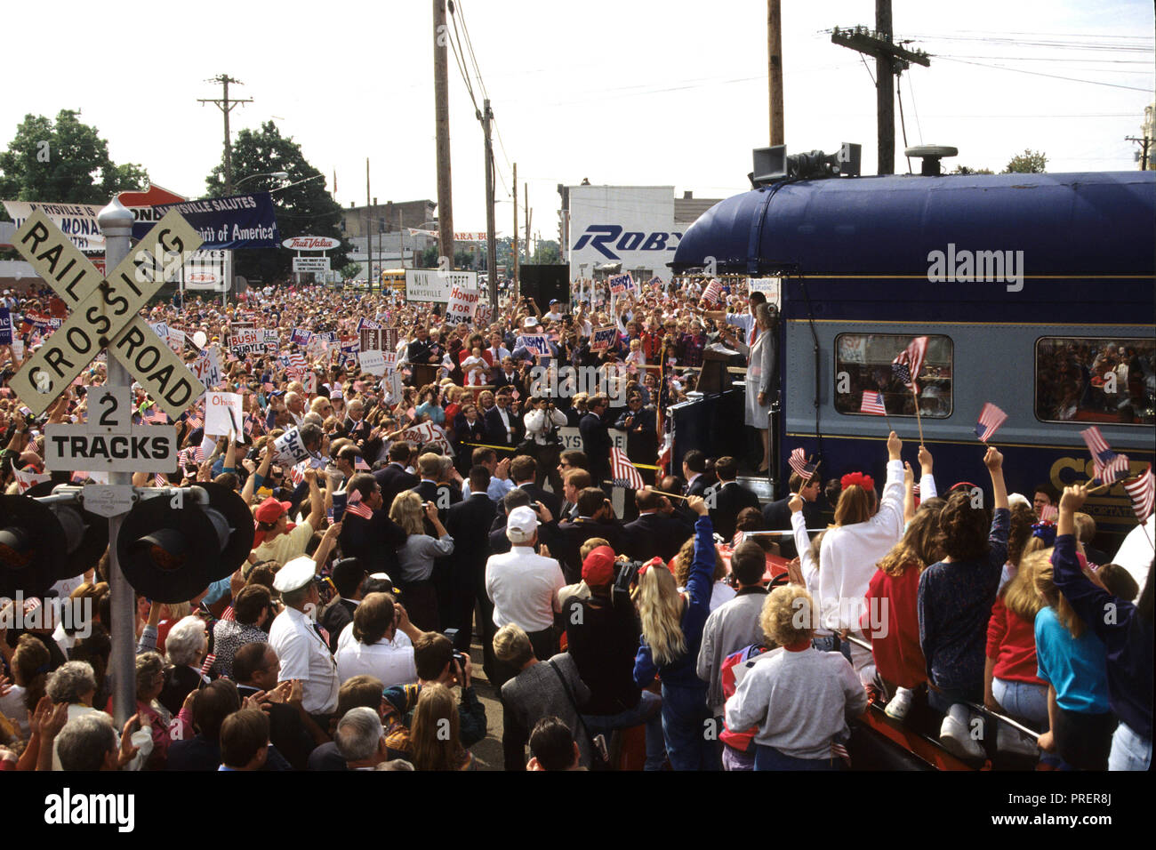 George bush 1992 campaign hi-res stock photography and images - Alamy