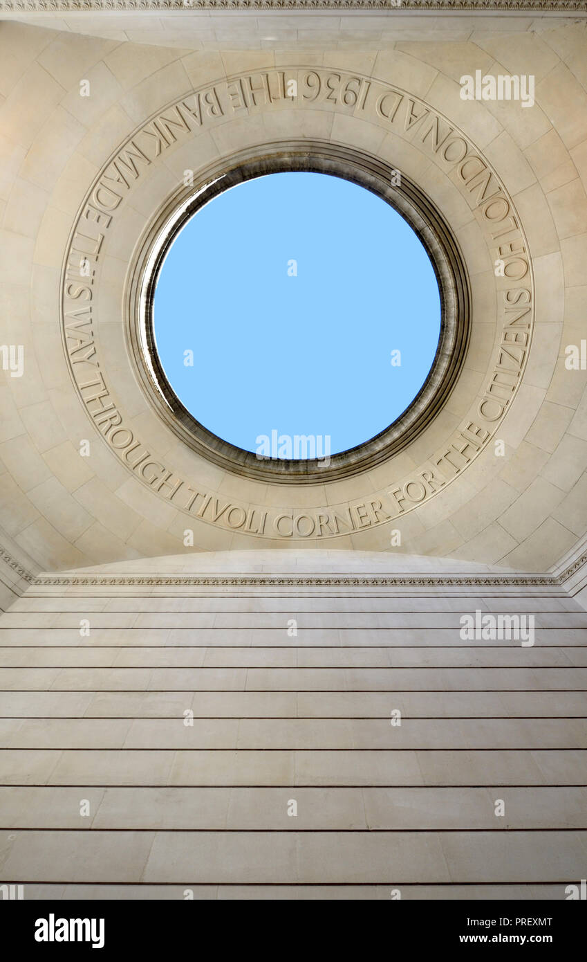 Corner architecture hi-res stock photography and images - Alamy