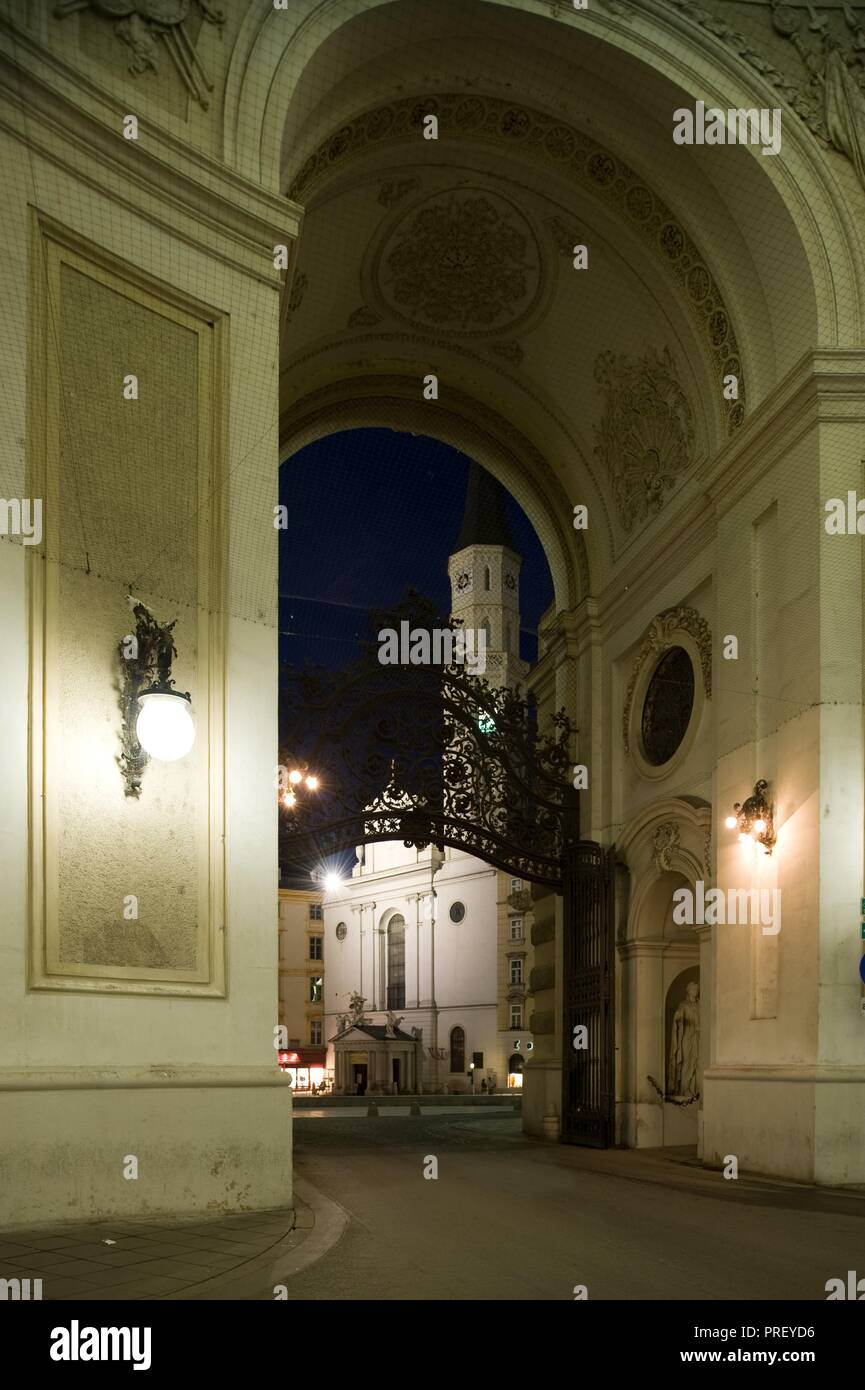 Michaelerplatz michaelerkirche wien vienna hi-res stock photography and ...