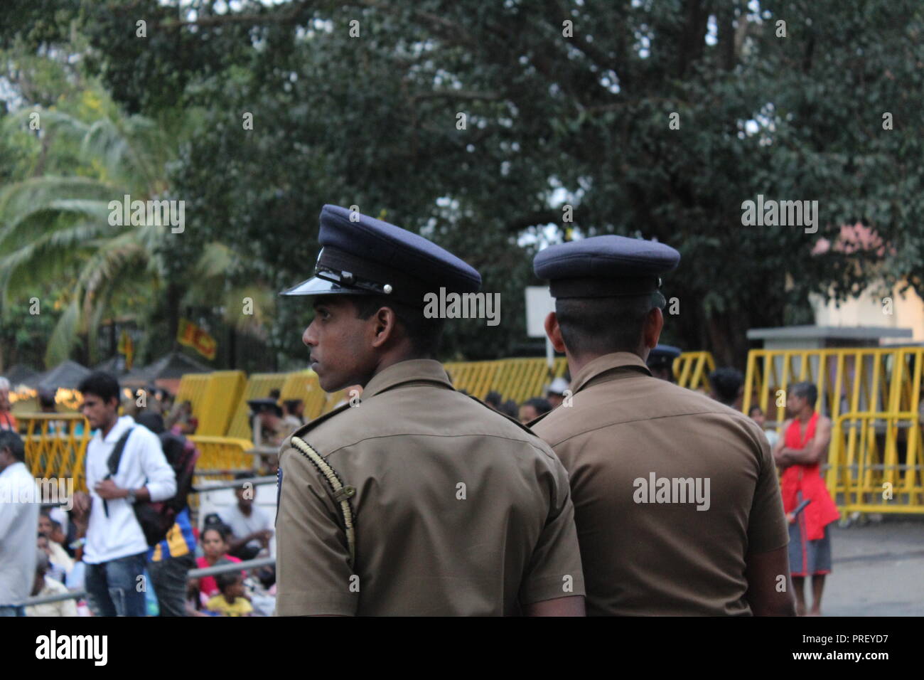 Kandy perahera hi-res stock photography and images - Alamy