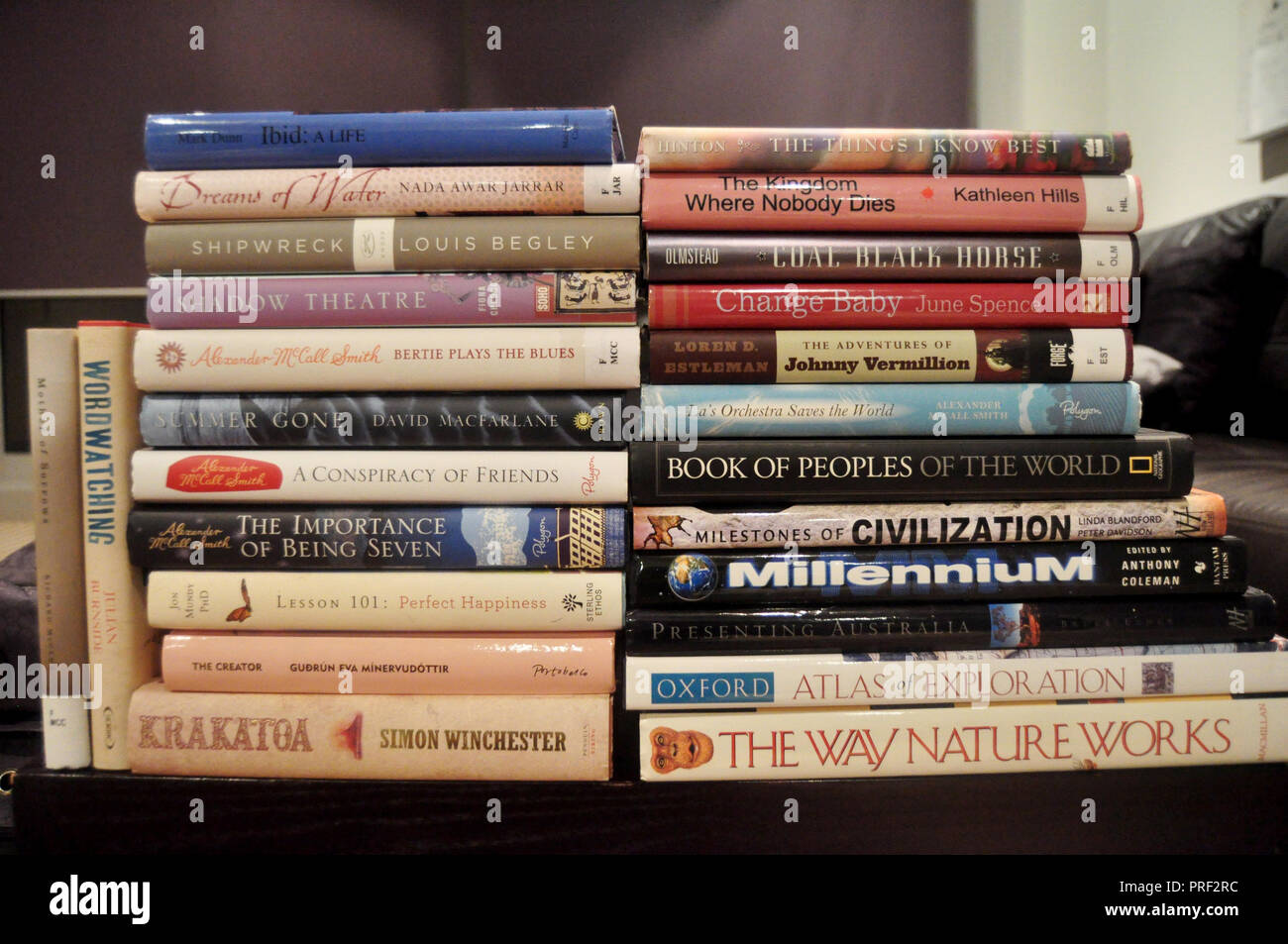 Thai people buying and show second-hand book at living room on May 31 ...