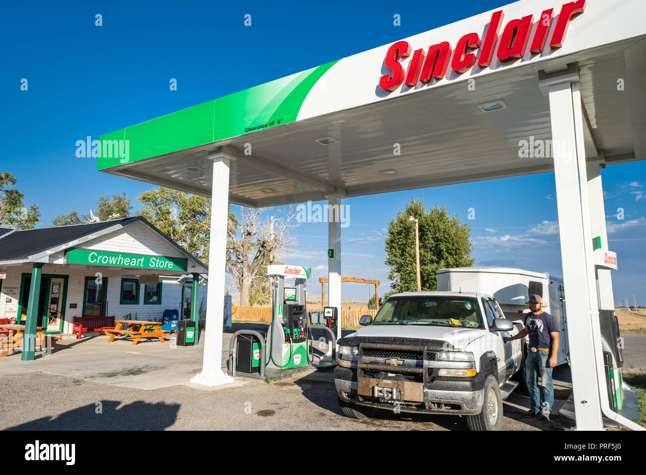Sinclair gas station hi-res stock photography and images - Alamy