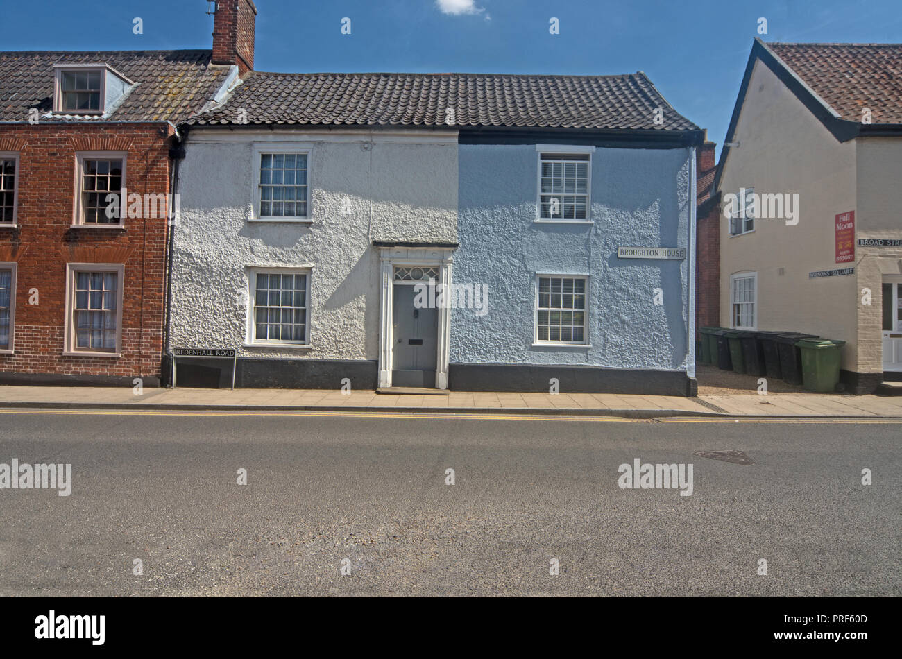 Harleston Village Cottage Norfolk UK Stock Photo - Alamy