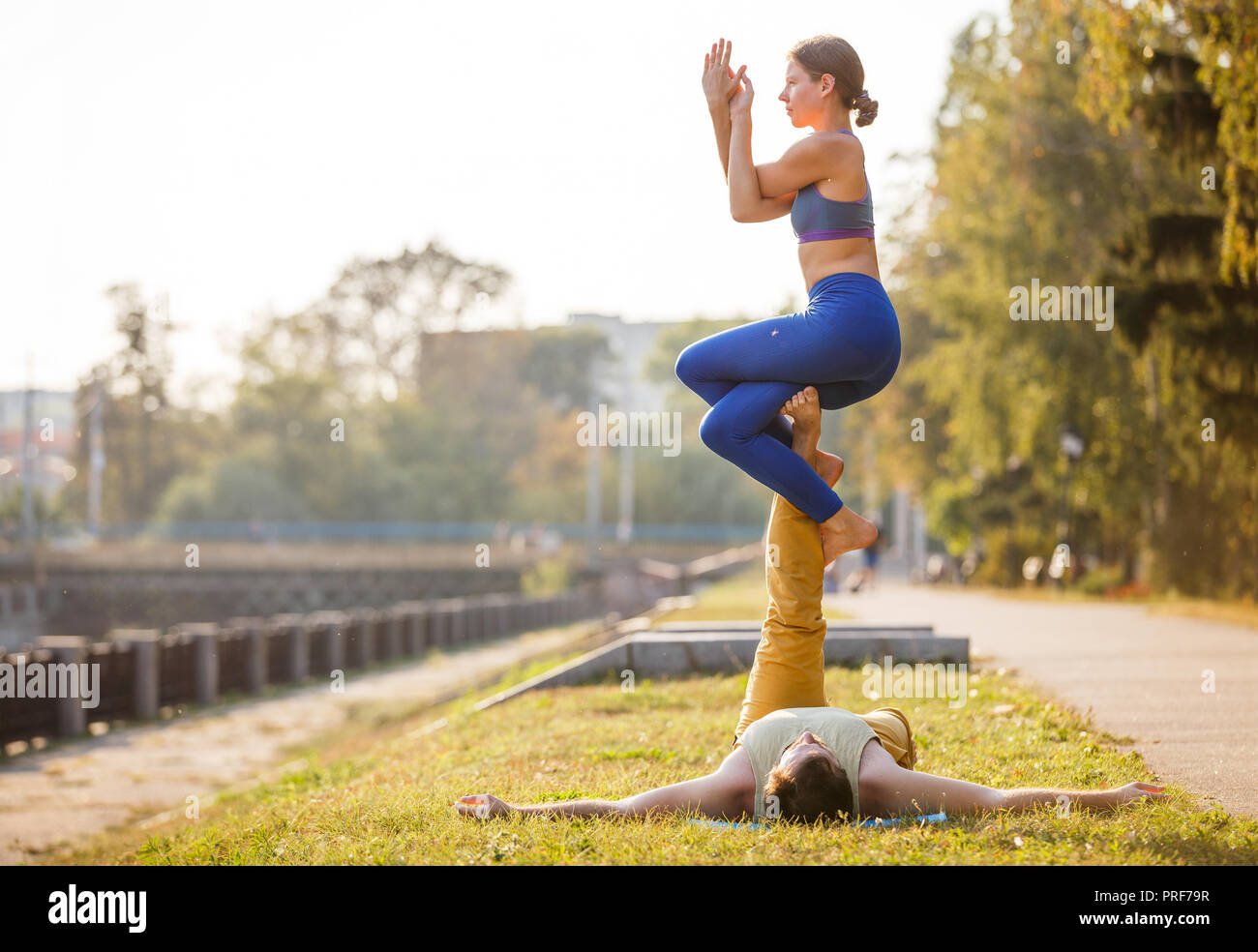 Acro yoga couple hi-res stock photography and images - Alamy