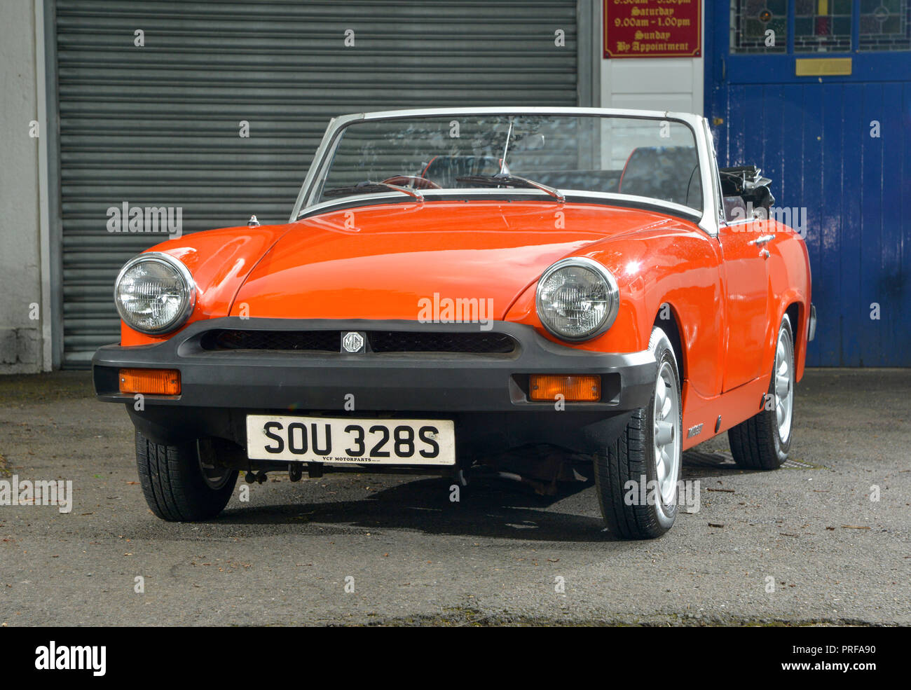 Mg soft top hi-res stock photography and images - Alamy
