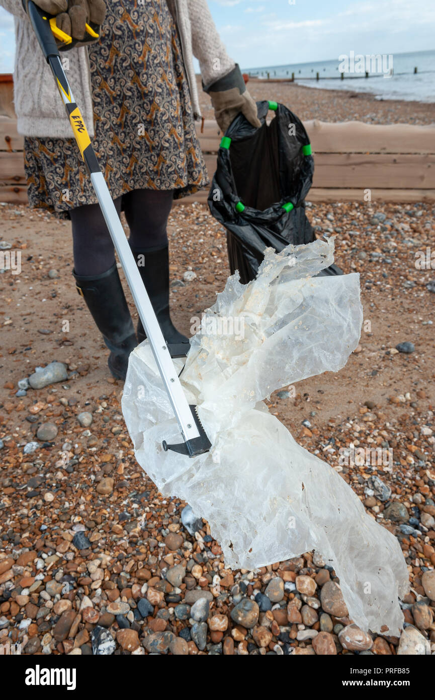 Litter picker hi-res stock photography and images - Alamy