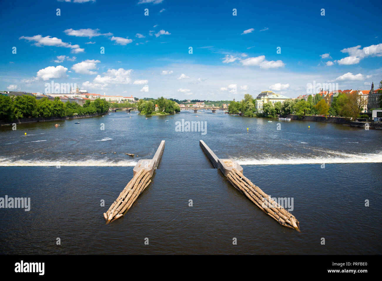 Charles river dam bridge hi-res stock photography and images - Alamy