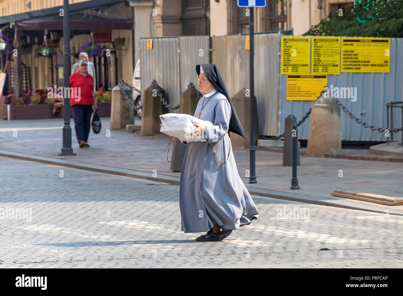 Nun crossing the road hi-res stock photography and images - Alamy