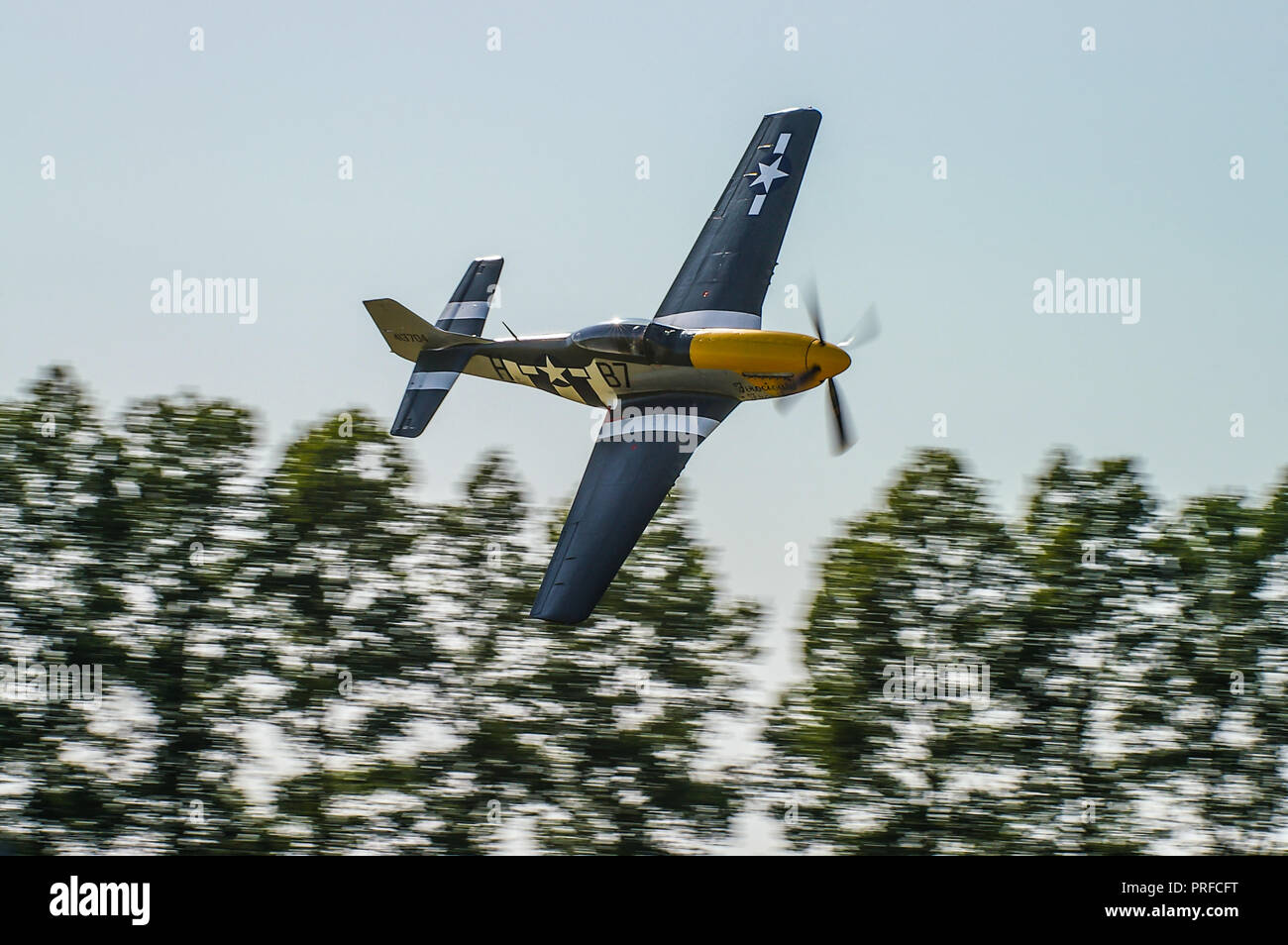 P51 mustang ww2 fighter plane hi-res stock photography and images - Alamy