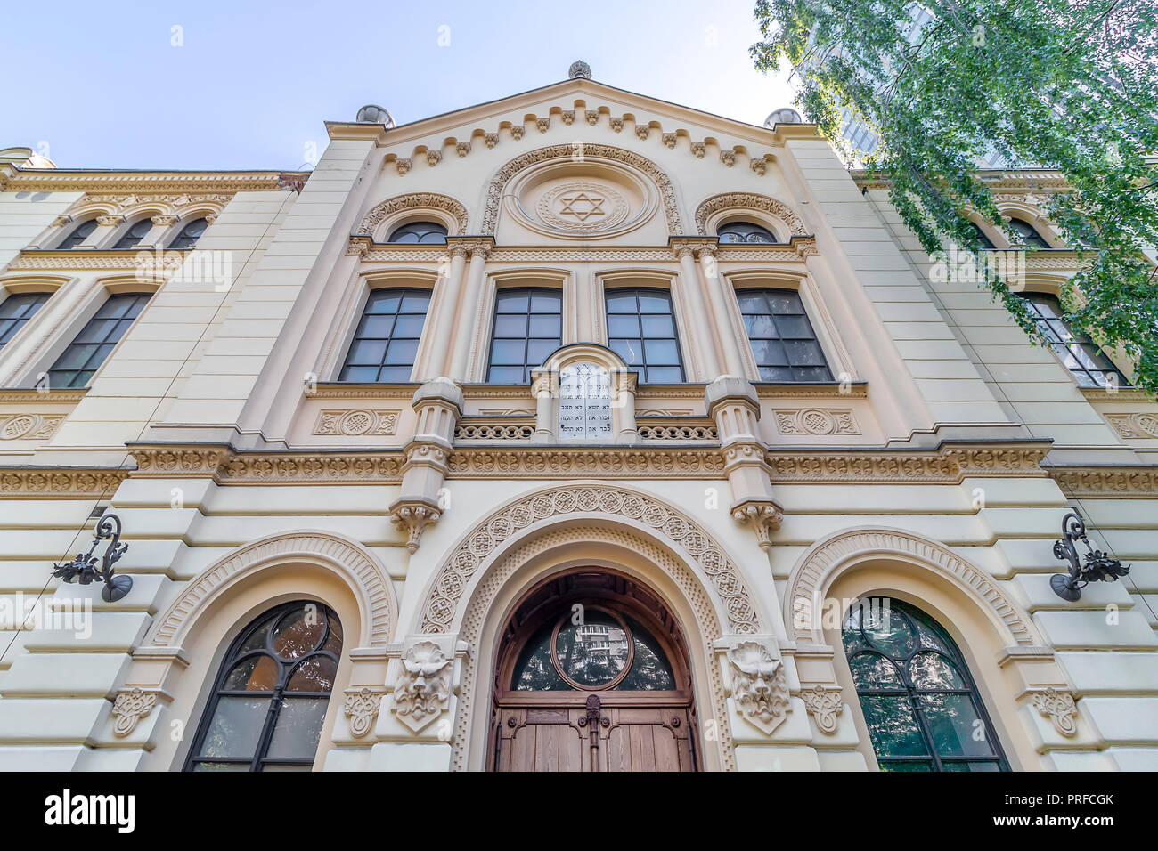 Warsaw, Poland May 31, 2018: The Nozyk Synagogue, prewar Jewish house ...