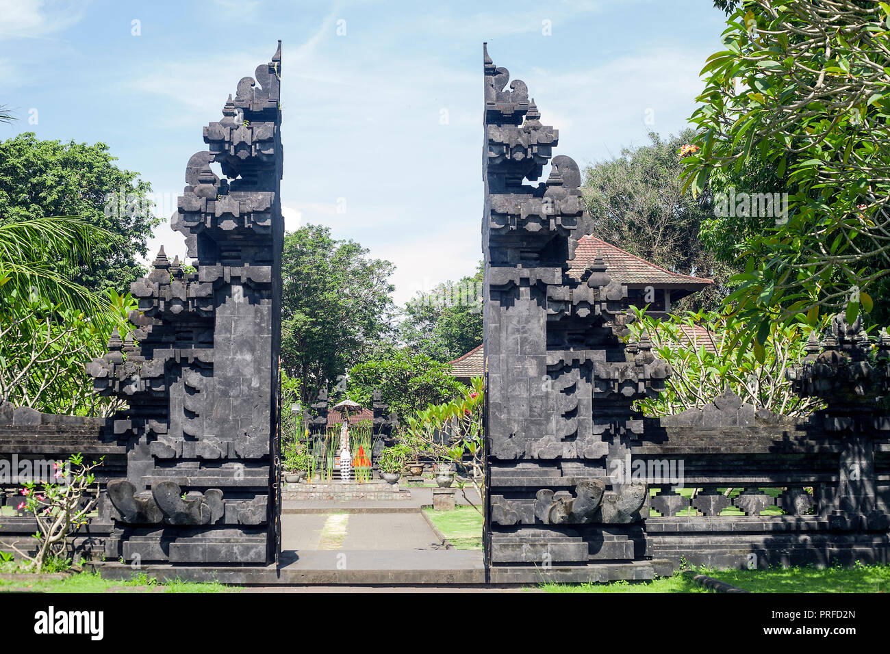 Pura Goa Lawah Temple. Bat cave in Bali, Indonesia Stock Photo - Alamy