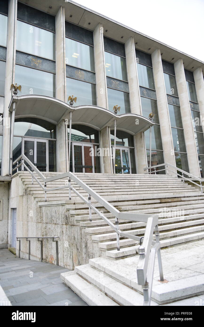 Manchester Crown Court Stock Photo - Alamy