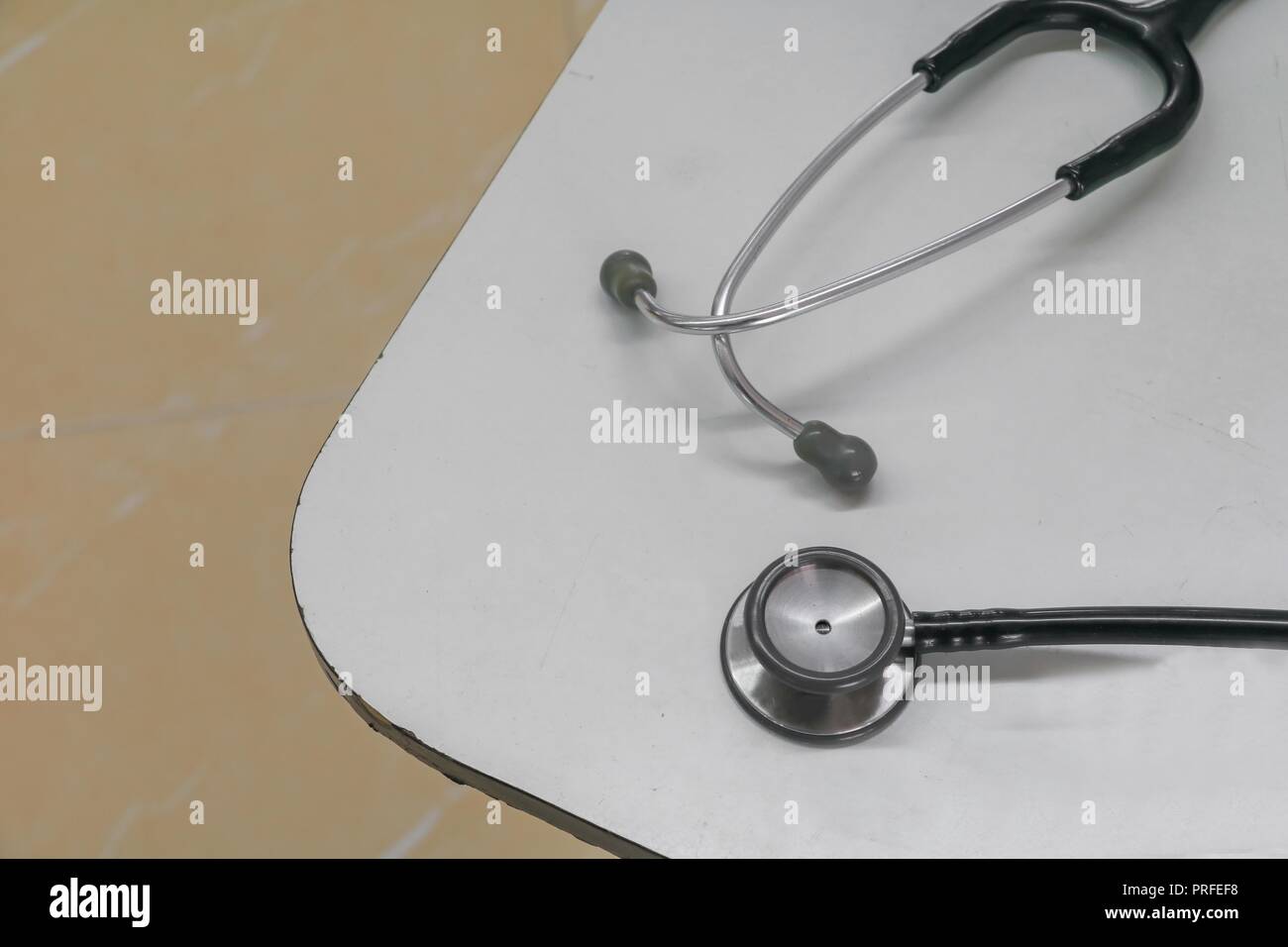 Doctor used stethoscope check hi-res stock photography and images - Alamy