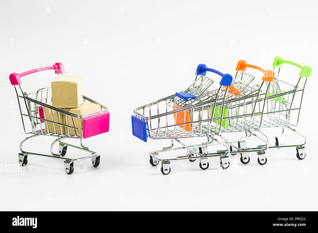 Empty carts hi-res stock photography and images - Alamy